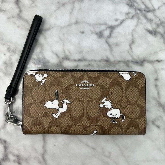 Coach | Bags | Coach X Peanuts Long Zip Around Wallet In Signature ...